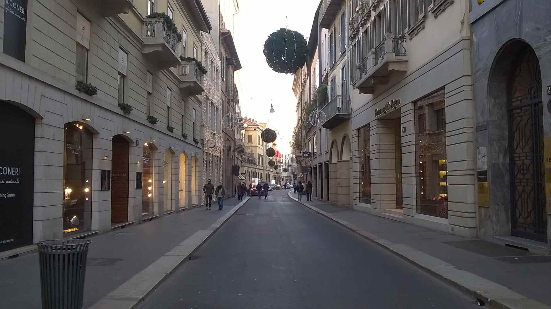 MONTENAPOLEONE Venduto Palazzo Per La Cifra Record Di 120 Milioni MONTENAPOLEONE Venduto Palazzo Per La Cifra Record Di 120 Milioni